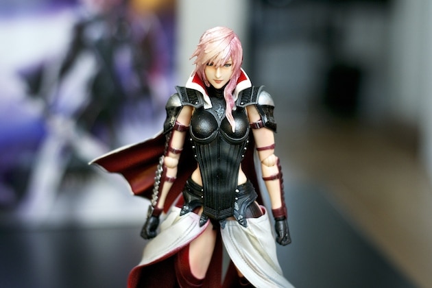 [Unboxing] Figurine Lightning Returns Final Fantasy XIII | - GoldenGeek
