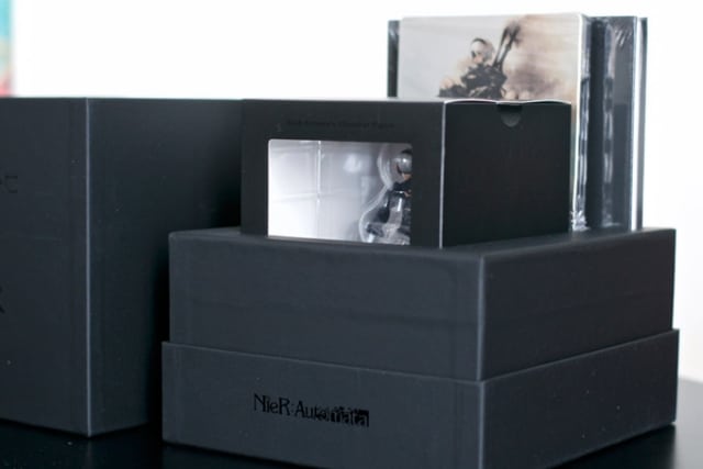 [Unboxing] Nier Automata Collector Black Box
