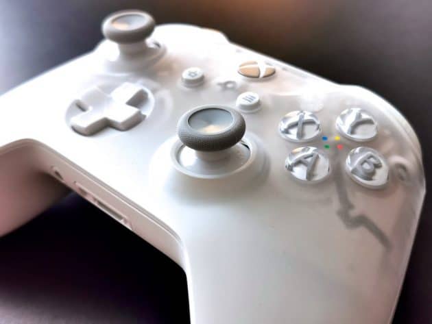 Unboxing : Manette Xbox One Phantom White
